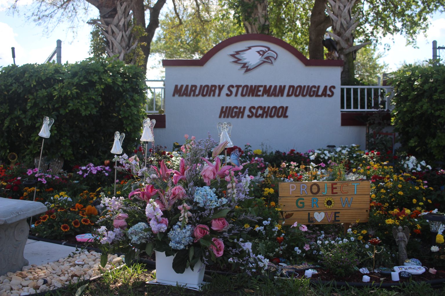 MSD senior and teacher join forces to create memorial garden – THE ...